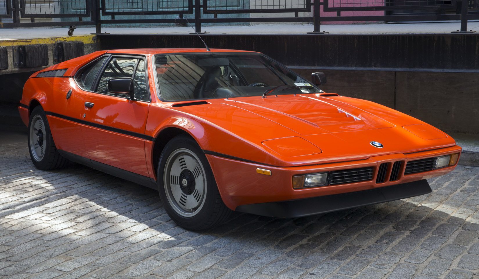 BMW M1 technical specifications and fuel economy
